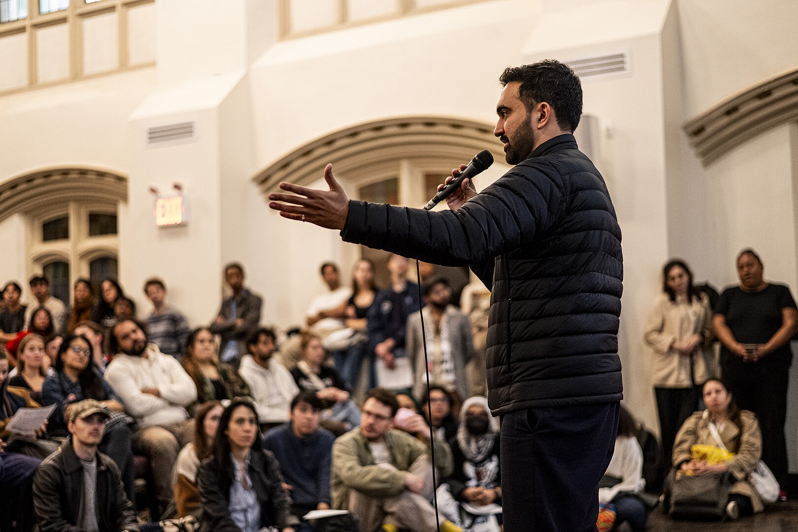 Un jeune socialiste musulman à la tête d’un mouvement de masse ...
